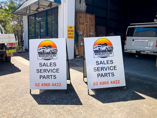 Get new school banners & flags designed & printed